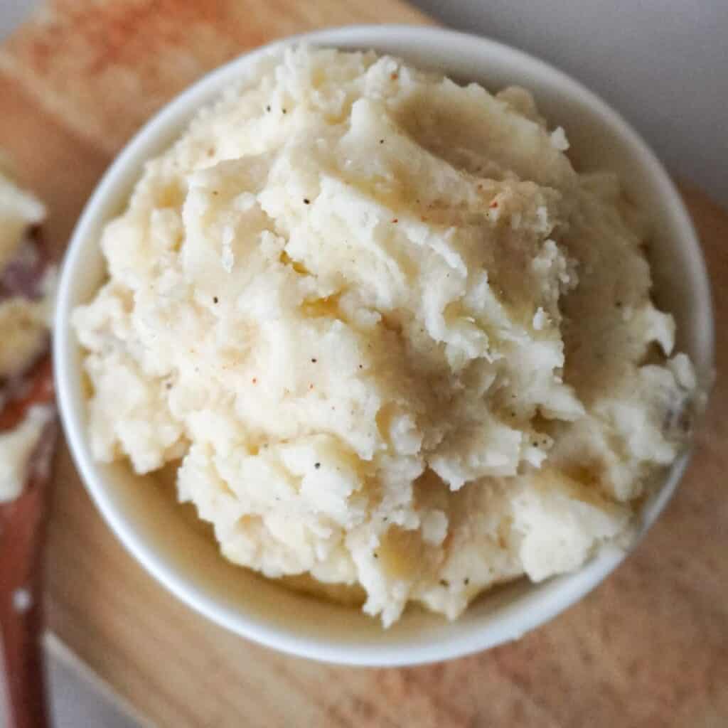 Delicious Steakhouse Mashed Potatoes - Delicious Side Dishes