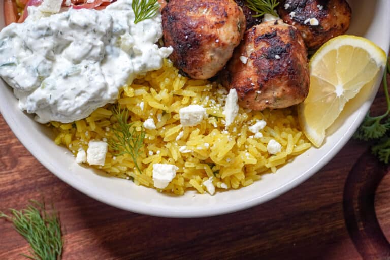 Fluffy and Delicious Yellow Greek Rice - Delicious Side Dishes